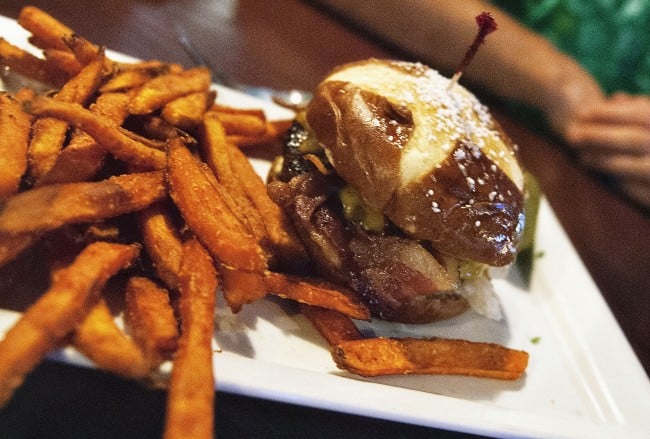 Noshing Local: Two Stones Pub Newark Delaware - Pass The Sushi